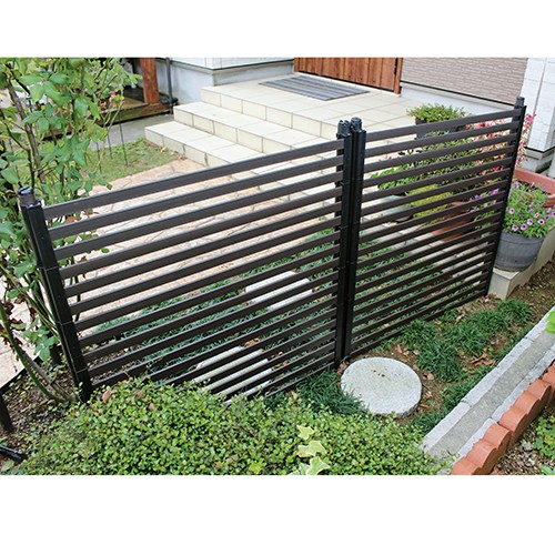 目隠しフェンス W900×H1800 1組（1枚分）| 種・苗・ガーデニング用品の【タキイネット通販】